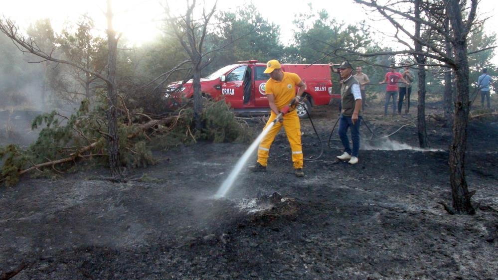 KİRAZLI GÖLETİ ÇEVRESİNDE ÇIKAN YANGIN YOZGATLI’LARI KORKUTTU