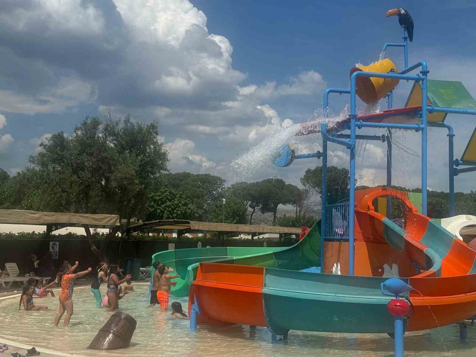 TEKSTİL PARK AQUAPARK KAPILARINI AÇTI